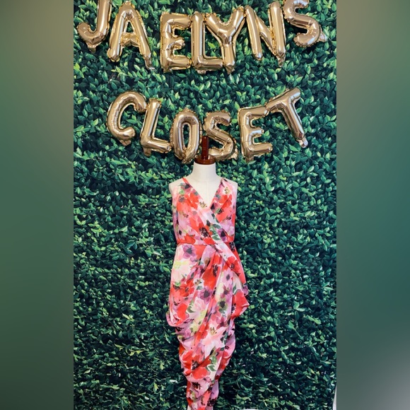 PrettyLittleThing | Dresses | Plt Pink Floral Dress | Poshmark